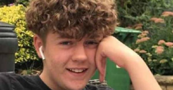 Father of teenage murder victim blames social media influence - Henley ...