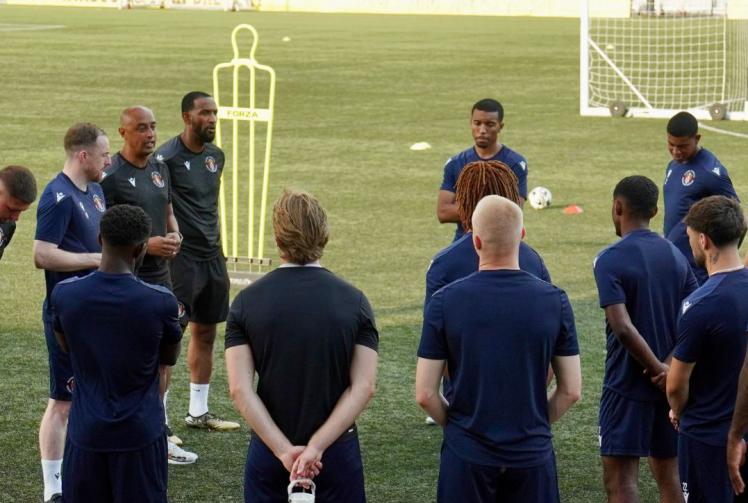 Slough Town snap up 28-goal striker Myers from Bedfont Sports - Photo 1 ...